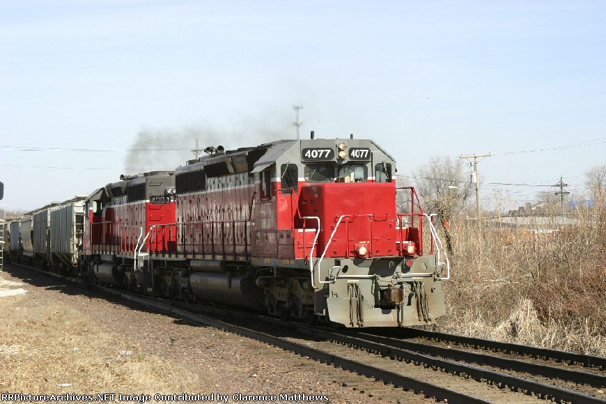 EB MNA 4077 entering siding